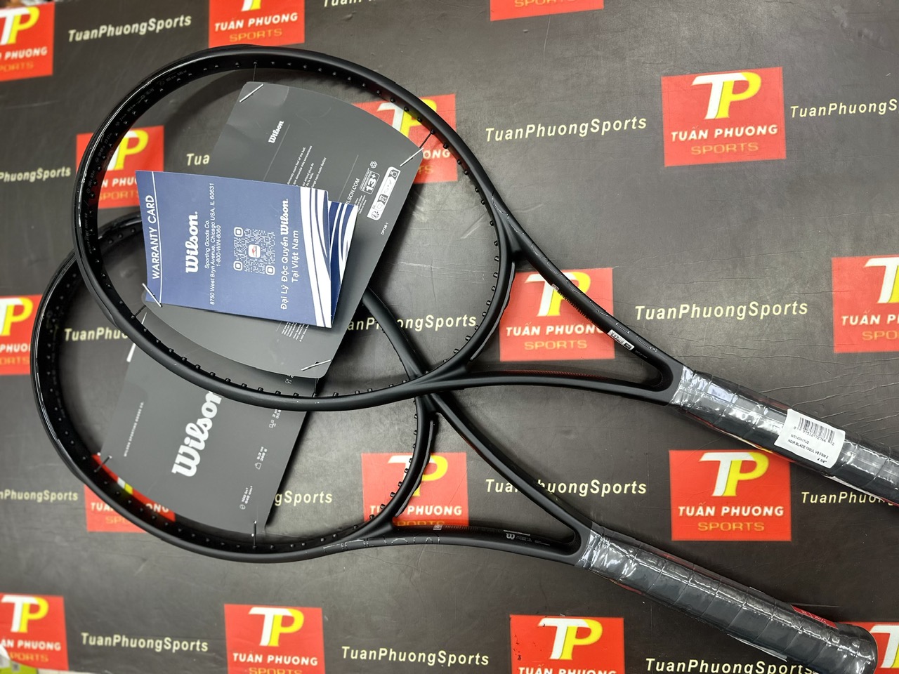 VỢT TENNIS WILSON BLADE 100UL V8 (265GR) NOIR LIMITED - TuấnPhươngsportsTuấnPhươngsports